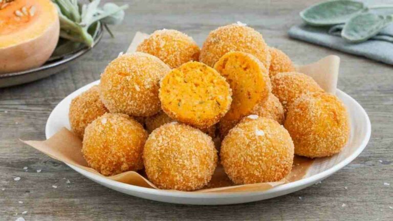 Morbide, leggere e gustose ? ah, che bontà sono le polpette di zucca ...